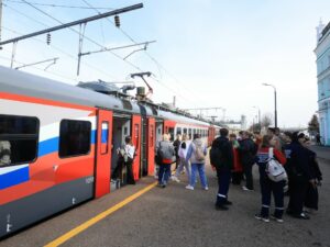 Стало известно, сколько пассажиров за первый месяц перевезли электрички ...